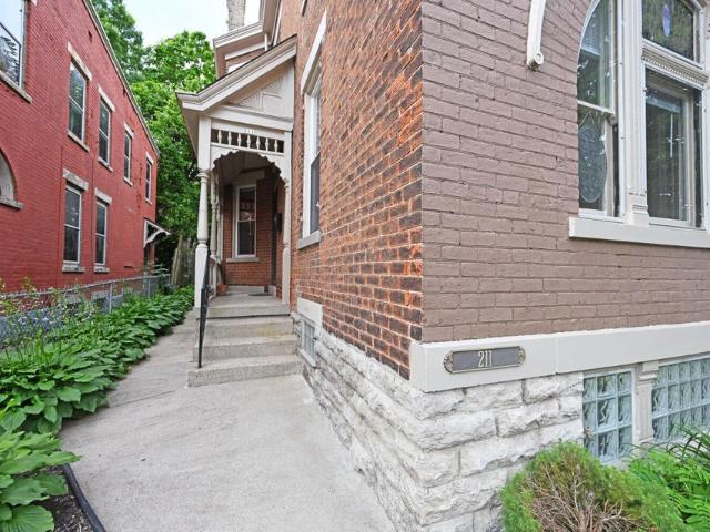 211 E 18th Street