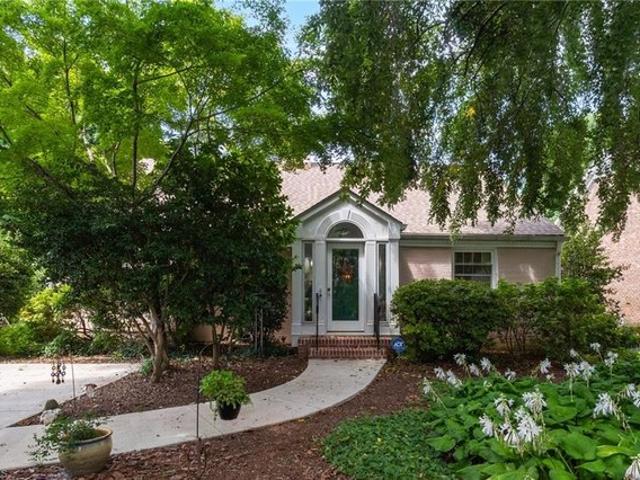 211 E Avondale Dr, Greensboro, NC 27403