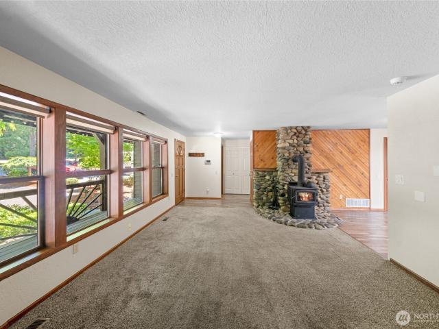 211 E Aycliffe Drive