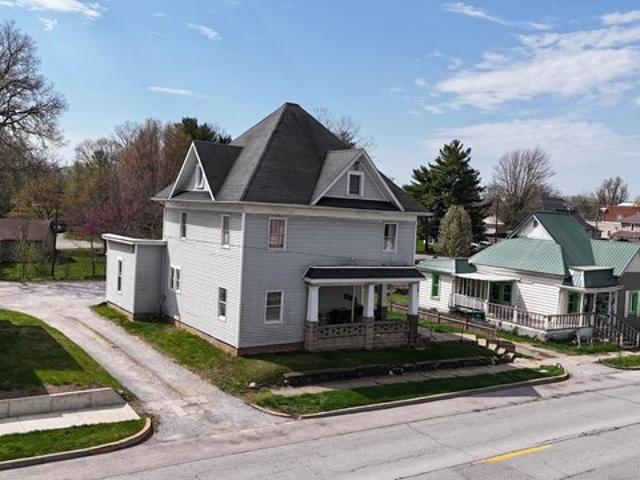 211 E Columbia St, Flora, IN 46929