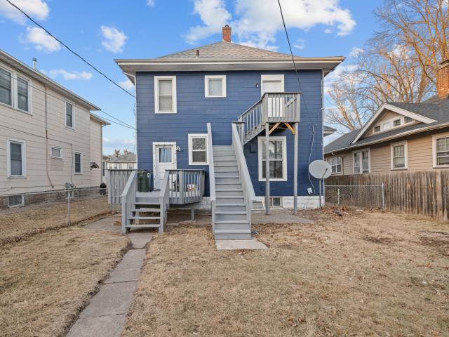 211 E Dover Court