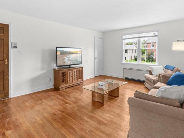 211 E Glebe Road # B