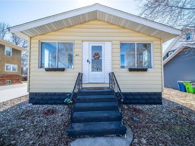 211 E Main St, Blooming Prairie, MN 55917