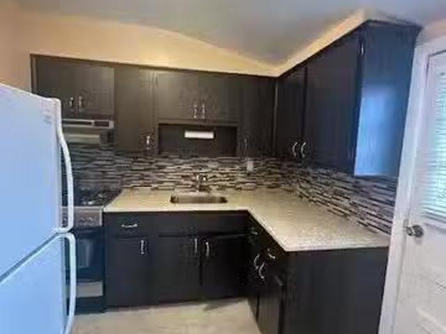 211 E Maujer Street, 2, Valley Stream, NY 11580