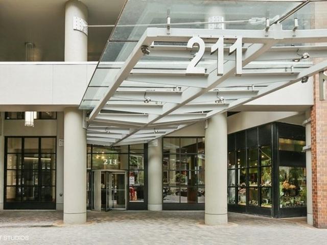 211 E Ohio St Apt 2514, Chicago, IL 60611