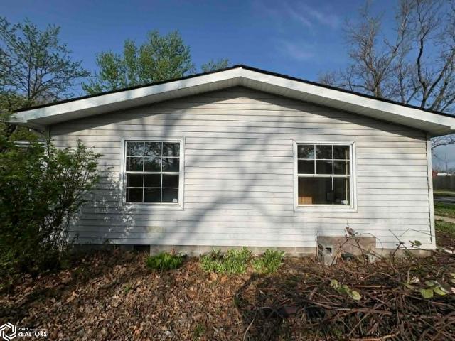 211 E Short Street