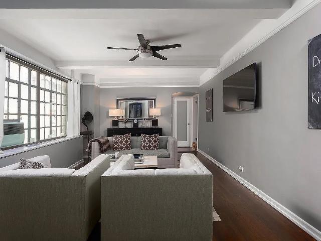 211 East 35th Street, New York, NY