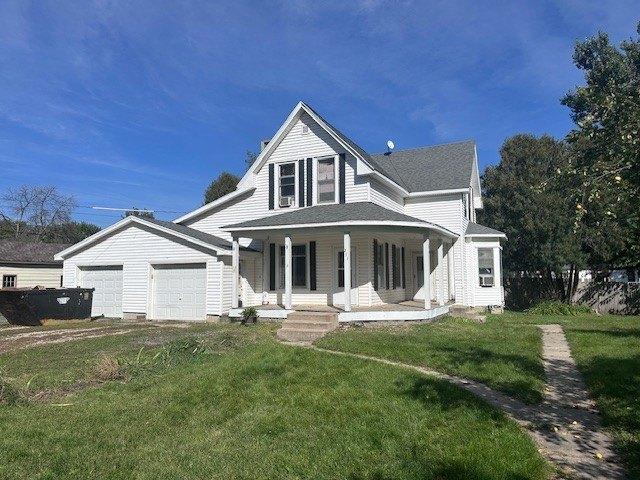211 East St N, Claremont, MN 55924