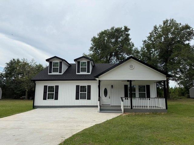 211 Edgewood Ave, Bainbridge, GA 39819
