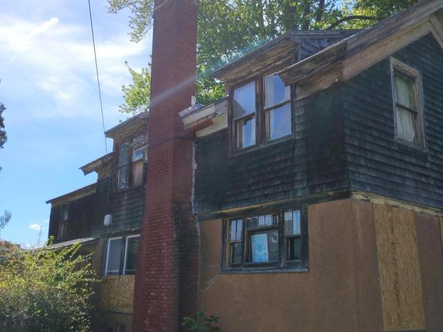 211 Elizabeth St Street