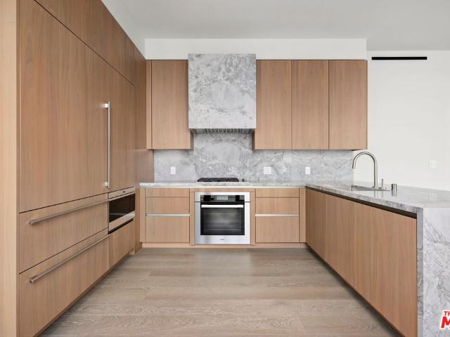 211 Elm Ct, Unit 6E, Los Angeles, CA 90067 | MLS #25626