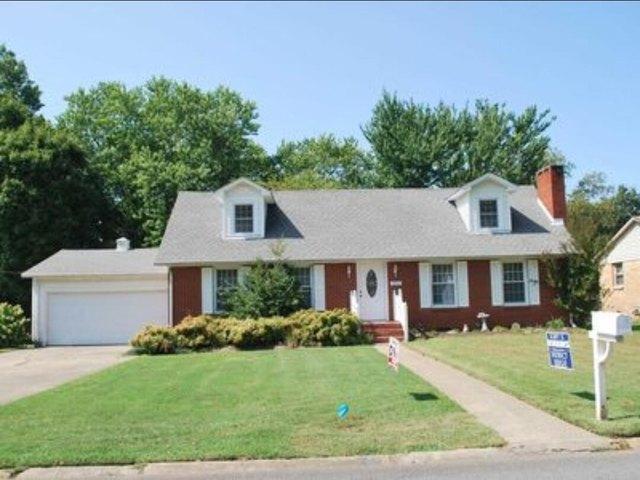 211 Fairlane Dr, Mayfield, KY 42066