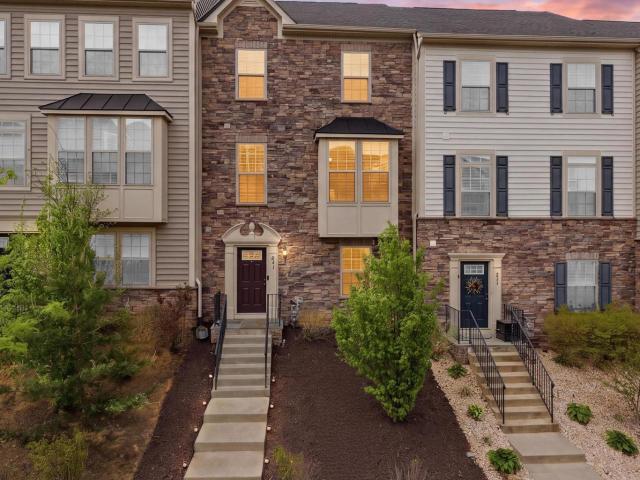 211 Freesia Ln, Stafford, VA 22554 | MLS #VAST2048