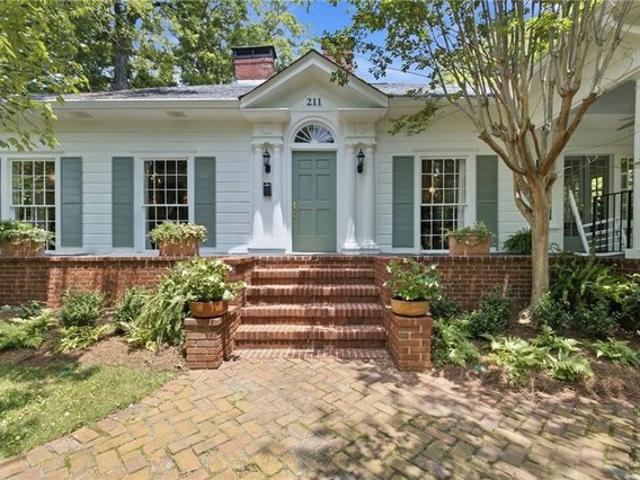 211 Freyer Dr NE, Marietta, GA 30060
