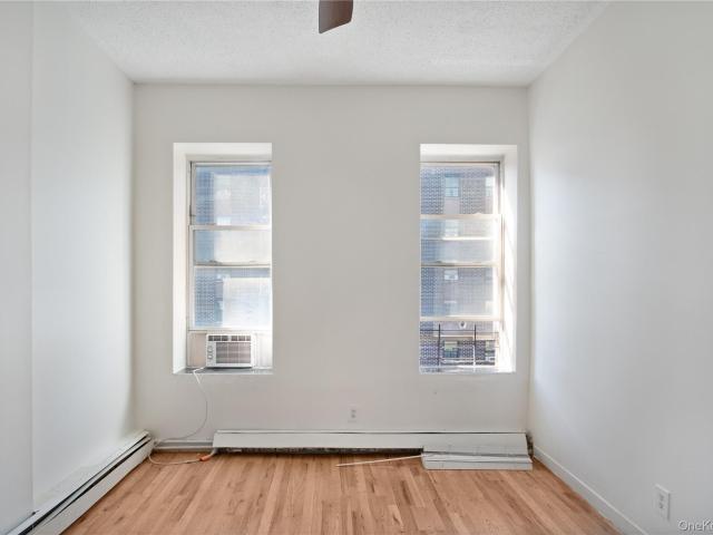 211 Kosciuszko Street 3