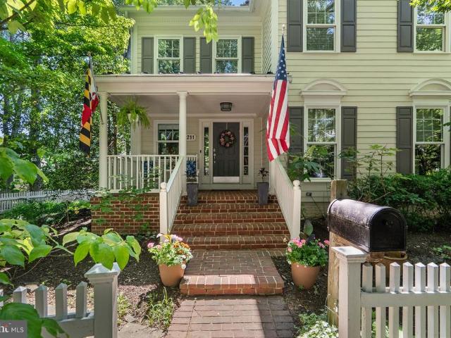 211 Holmard Street
