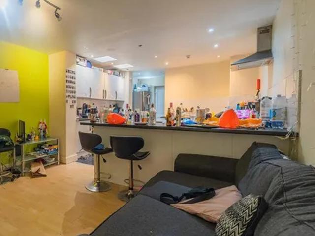 211 Heeley Road, Stirchley, B29 6EL, United Kingdom | 6 bed house for rent #135185344 | Rentberry