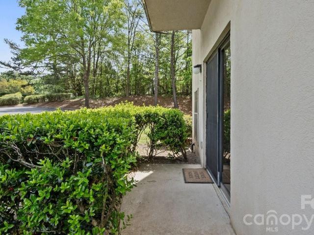 211 Heritage Boulevard # 102