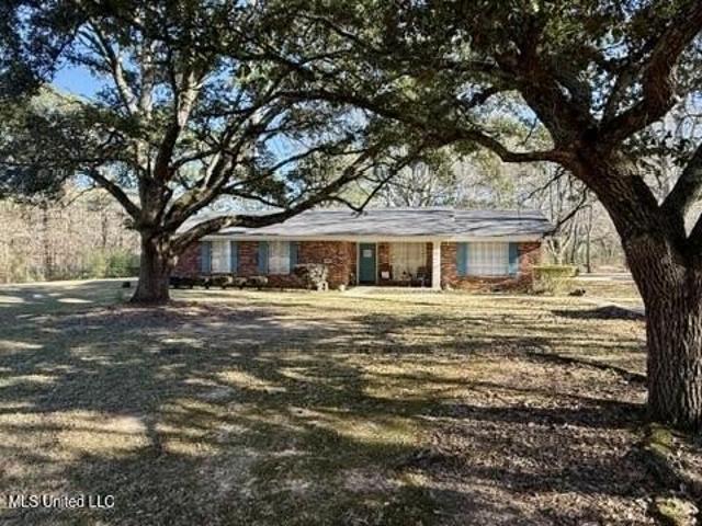 211 Highway 487, Carthage, MS 39051