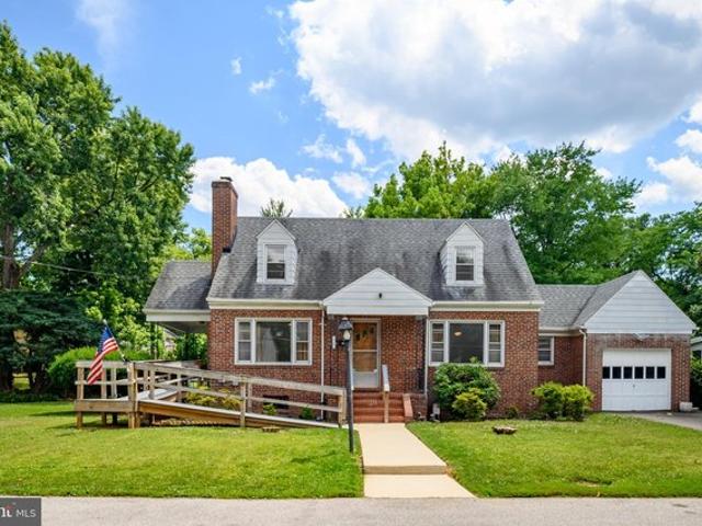 211 Hillendale Ave, Baltimore, MD 21227
