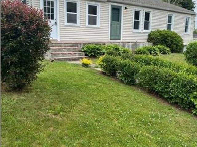 211 Hunters Rd, Norwich, CT 06360