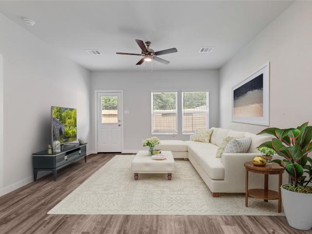 211 Intrepid Trail