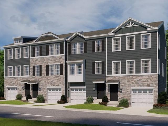 211 Independence Ct, Sellersville, PA 18960