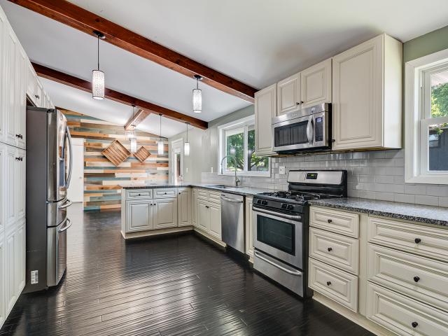 211 Indian Oaks Drive