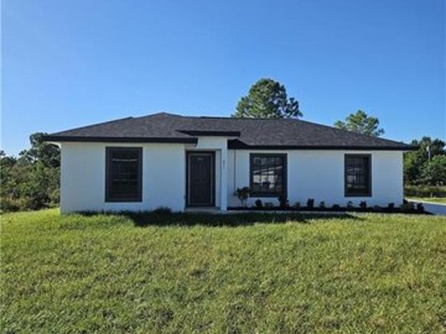 211 Islamorada St NE, Lake Placid, FL 33852