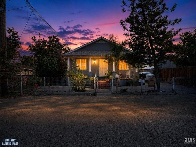 211 Oak St, Taft, CA 93268
