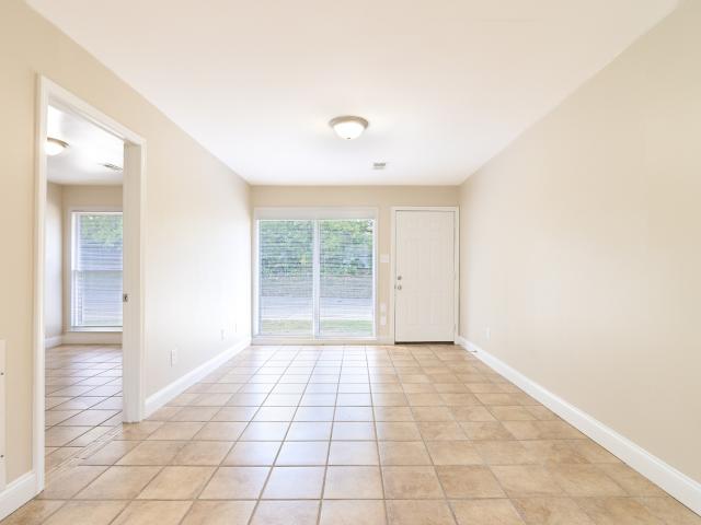 211 Oak St # 1
