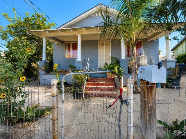 211 Oak Street
