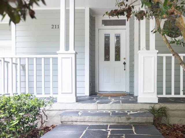 211 Oxford Hills Dr, Chapel Hill, NC 27514
