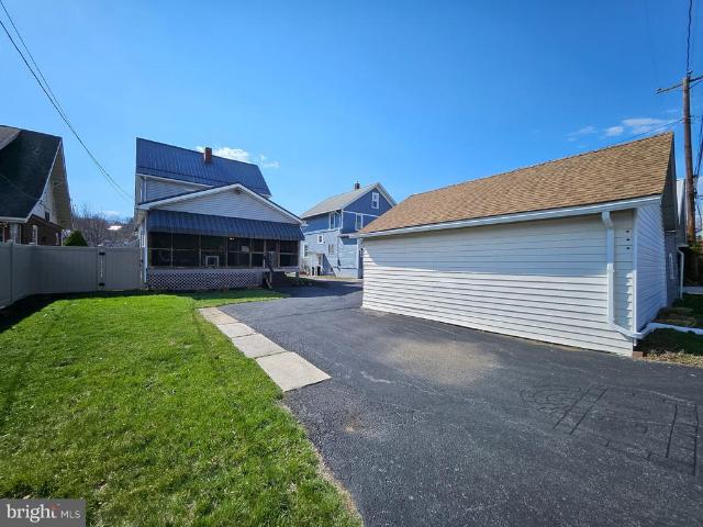 211 Logan Boulevard
