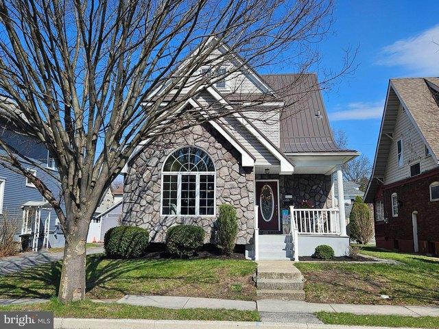 211 Logan Blvd, Altoona, PA 16602