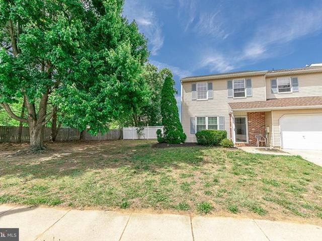 211 Lafayette Dr, Swedesboro, NJ 08085