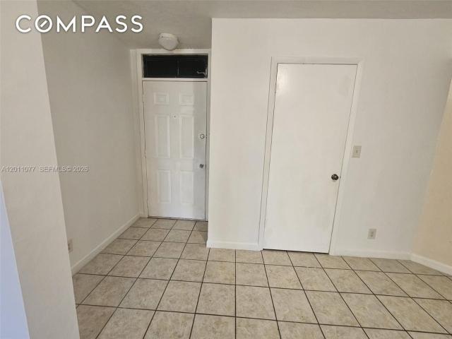 211 Lake Pointe Dr 108, Oakland Park, FL