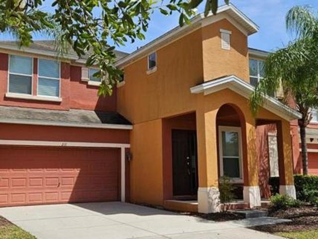 211 Las Fuentes Dr, Kissimmee, FL 34746