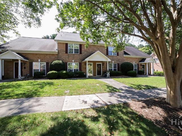 211 Littleton Way