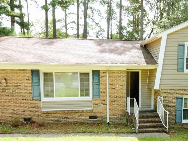 211 Livermore Dr, Fayetteville, NC 28314 | MLS #759947 | Compass