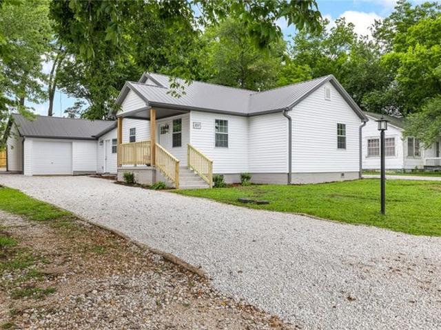 211 Lincoln Ave, Harrison, AR 72601