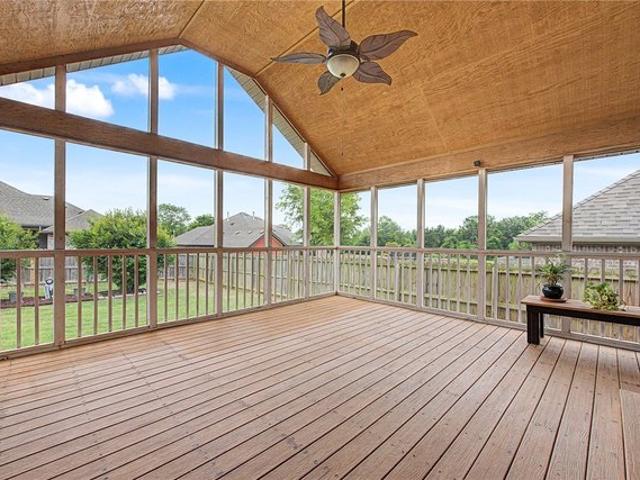 211 Monroe St, Centerton, AR 72719