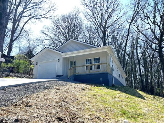 211 Mavis Lane