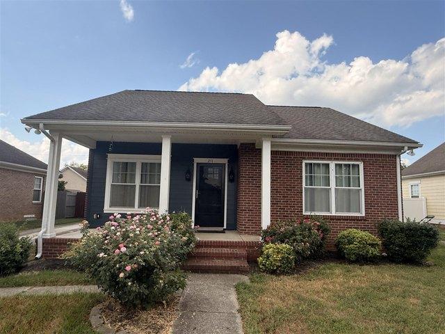 211 Max Hampton St, Bowling Green, KY 42101