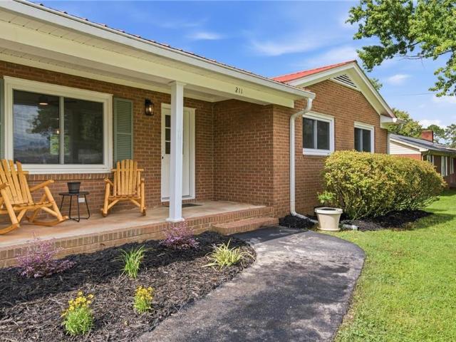 211 Maxwell Drive