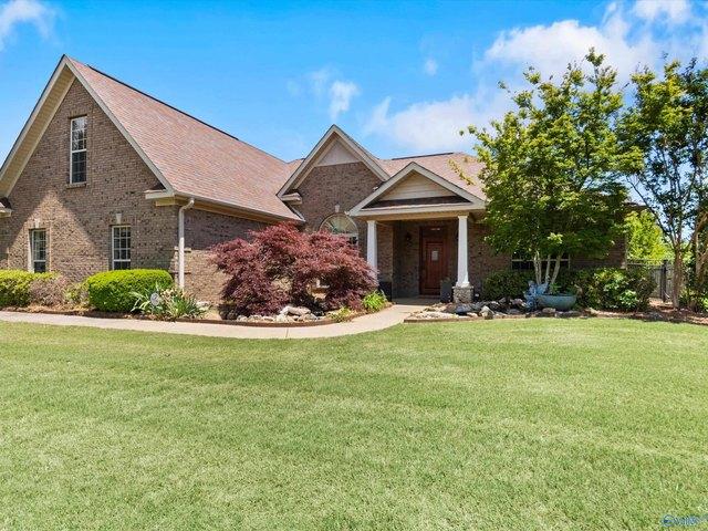 211 Magnolia Glen Dr, Huntsville, AL 35811