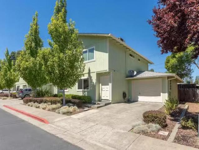 211 MAIN CIR, UKIAH, CA 95482 Condo/Townhome For Sale MLS# 32.