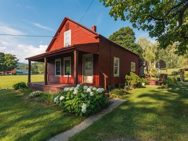 211 Main St, Shelburne, MA 01370