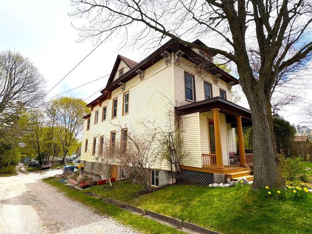 211 Maple Street