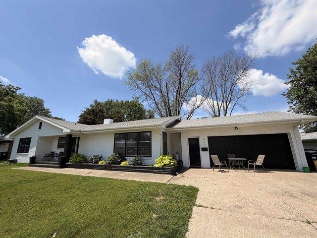 211 N 6th Ave, Hartley, IA 51346